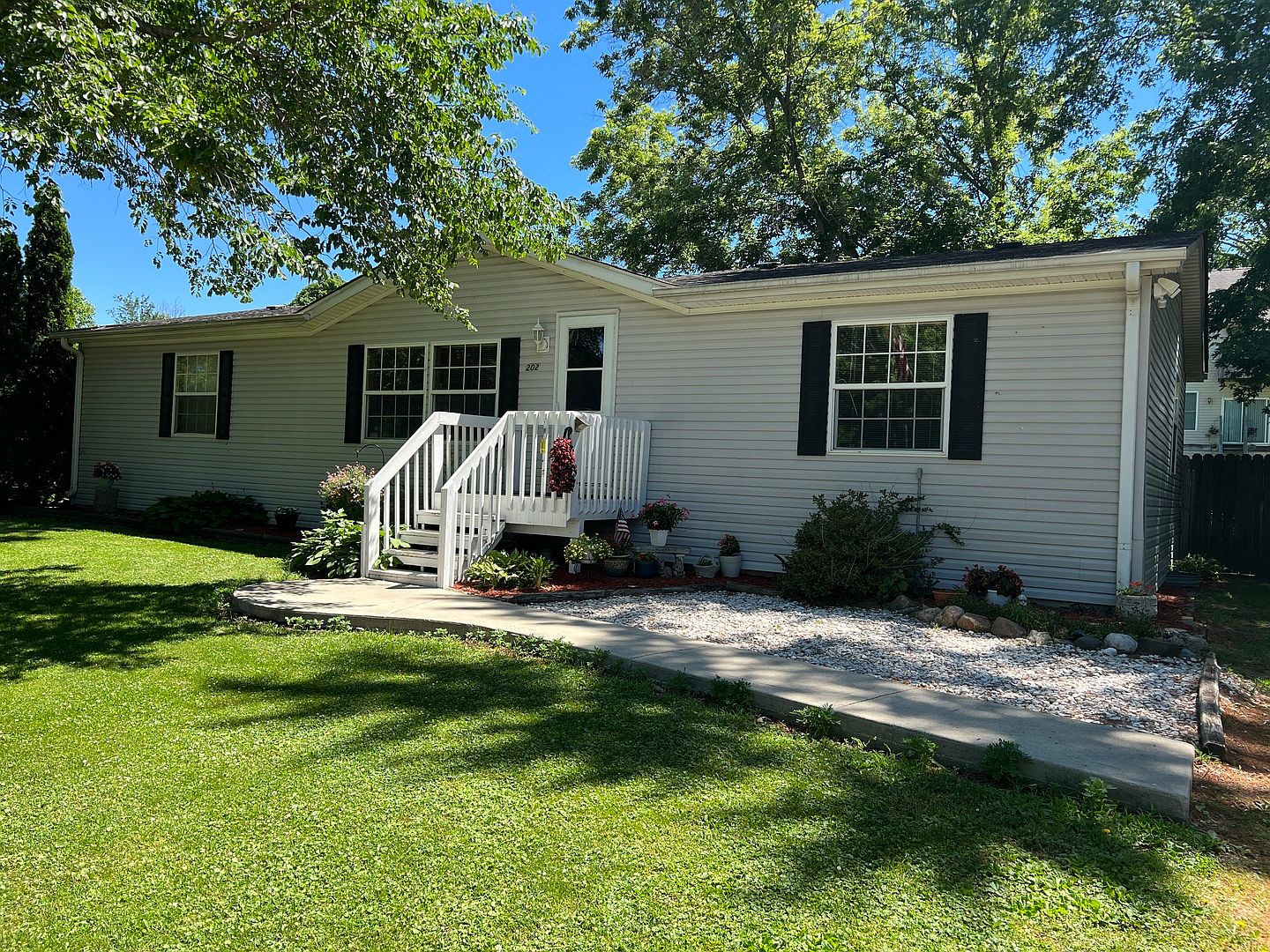 202 Spring St, Kingston, IL 60145 | Zillow