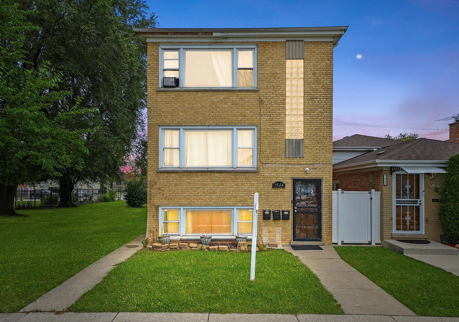 7524 W 63rd Pl, Summit, IL 60501 | MLS #12510033 | Zillow