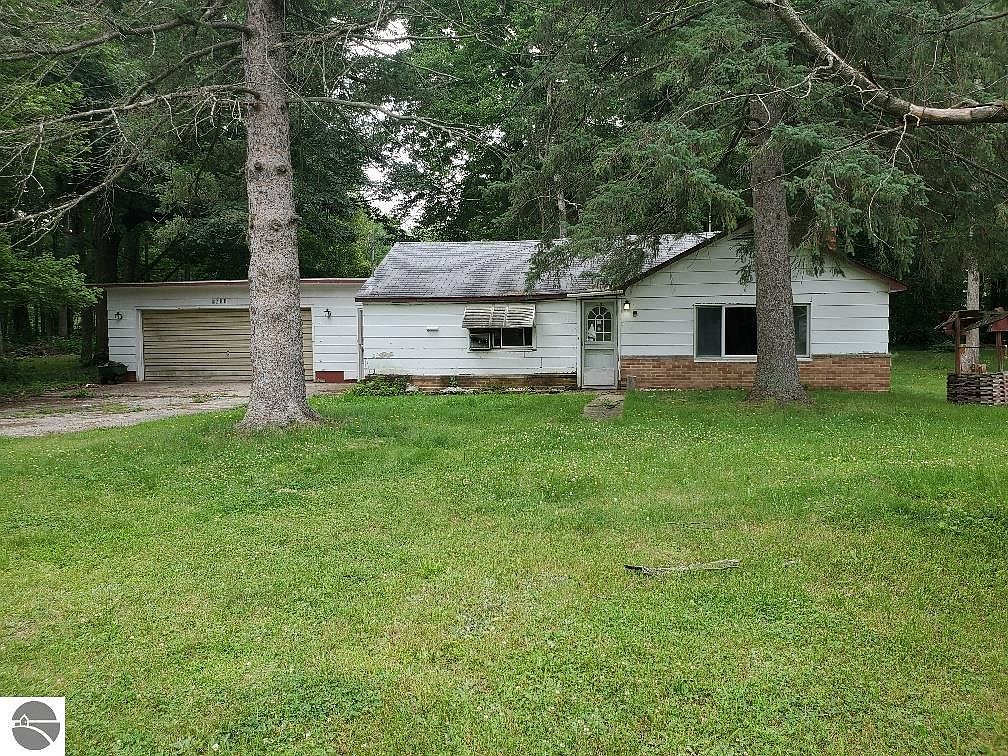 9511 Cook Ave, Lake, MI 48632 | Zillow