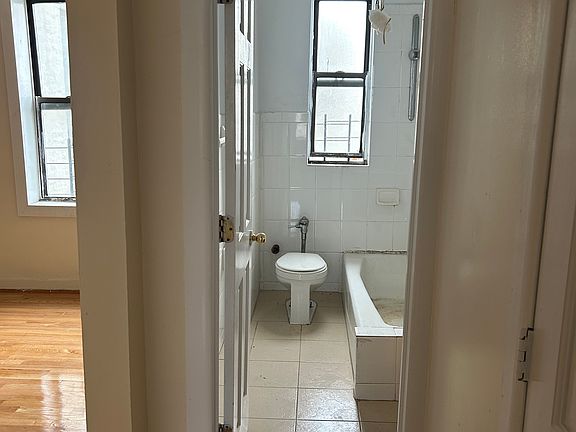 4226 Carpenter Ave #5, Bronx, NY 10466 | Zillow