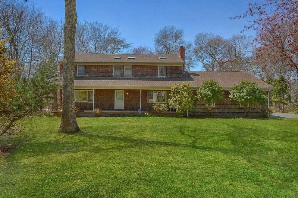 11 Windwood Ct, Westhampton, NY 11977 | Out East