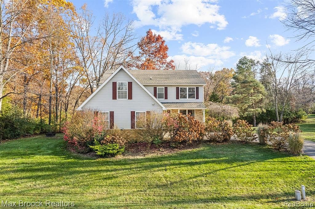 7921 Forest Creek Ct, Whitmore Lake, MI 48189 | MLS #20230093215 | Zillow