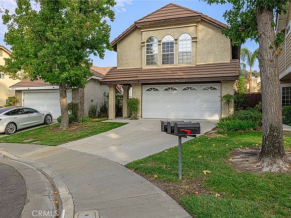 26704 Cynthia Ct, Santa Clarita, CA 91351 | MLS #SR24216589 | Zillow