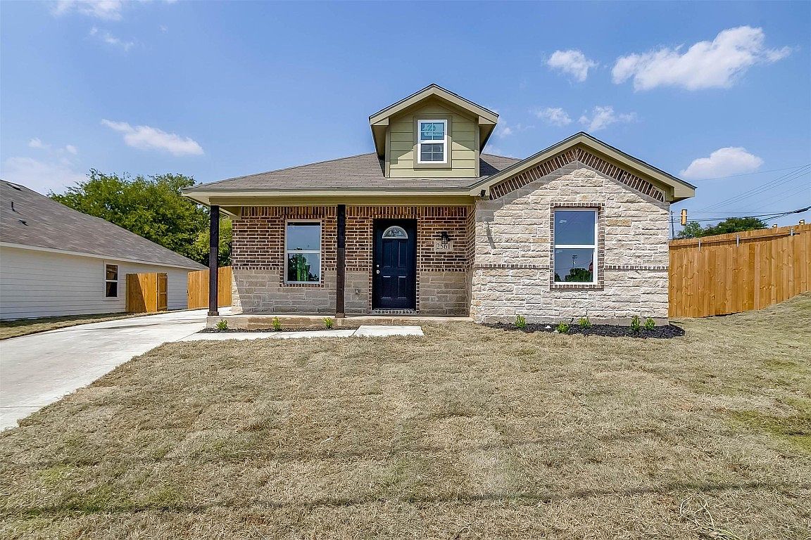 2561 Avenue A, Fort Worth, TX 76105 | MLS #20424567 | Zillow