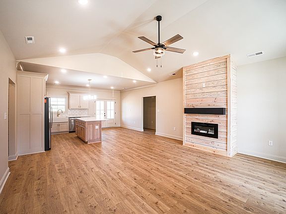 247 Elgin Hills Dr, Rogersville, AL 35652 | Zillow