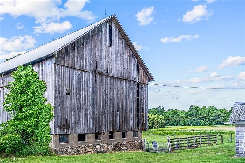 3205 Eastbrook Volant Rd, Volant, PA 16156 | MLS #1656766 | Zillow