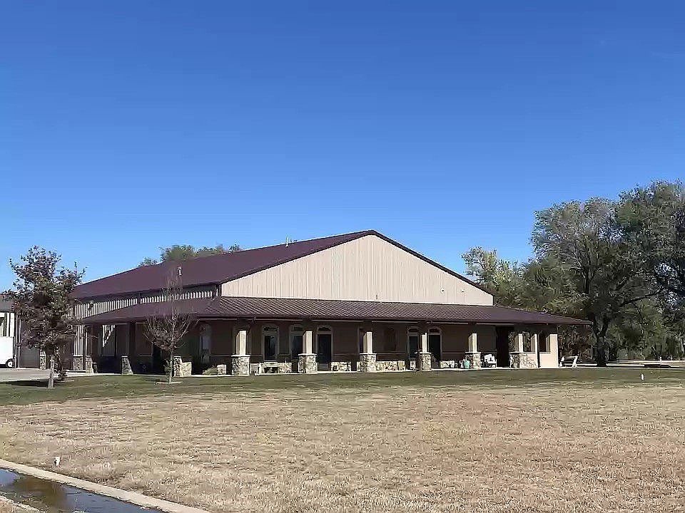 1700 Country Club Rd, Dalhart, TX 79022 | Zillow