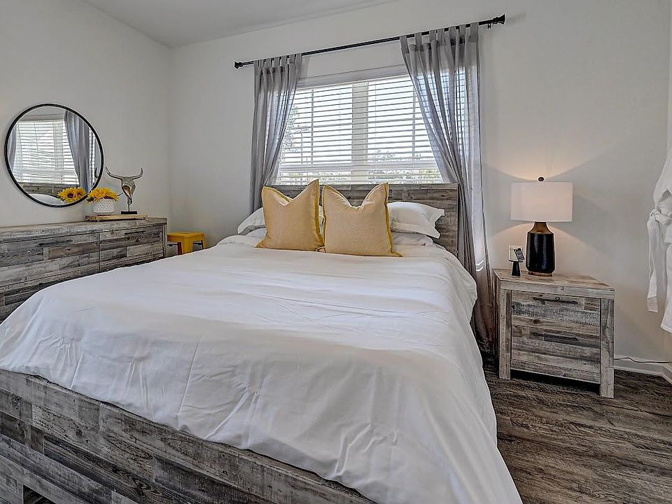 4925 Collins Rd, Jacksonville, FL 32244 | Zillow