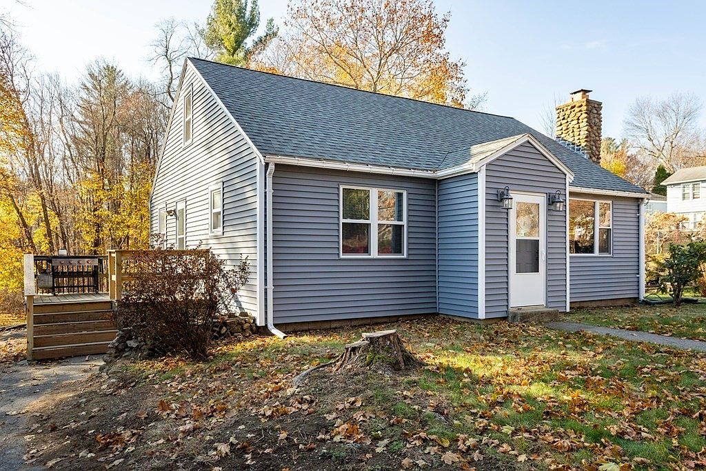 2 Maple St, Leicester, MA 01524 | Zillow