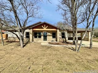 325 Howard Drive, Devine, TX 78016 | MLS #1802277 | Zillow