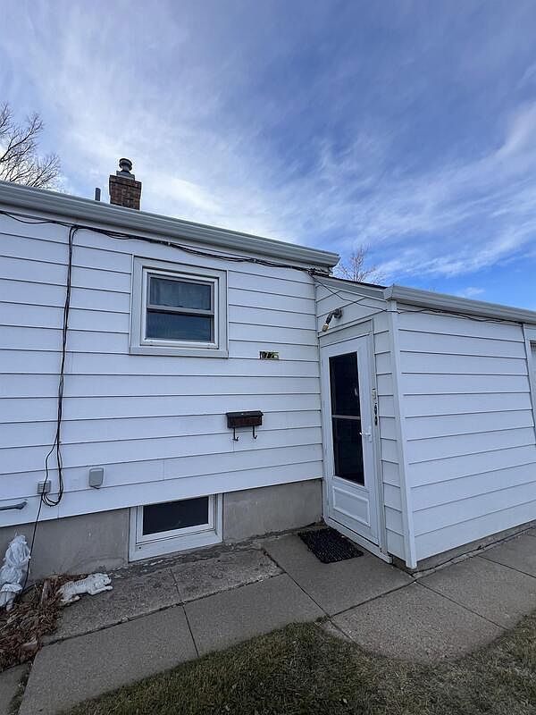 1725 E 21st St, Cheyenne, WY 82001 | Zillow