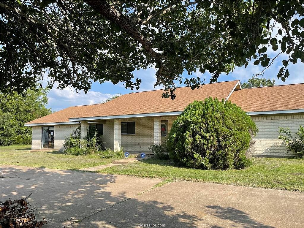 2001 Quail Run, College Station, TX 77845 | Zillow