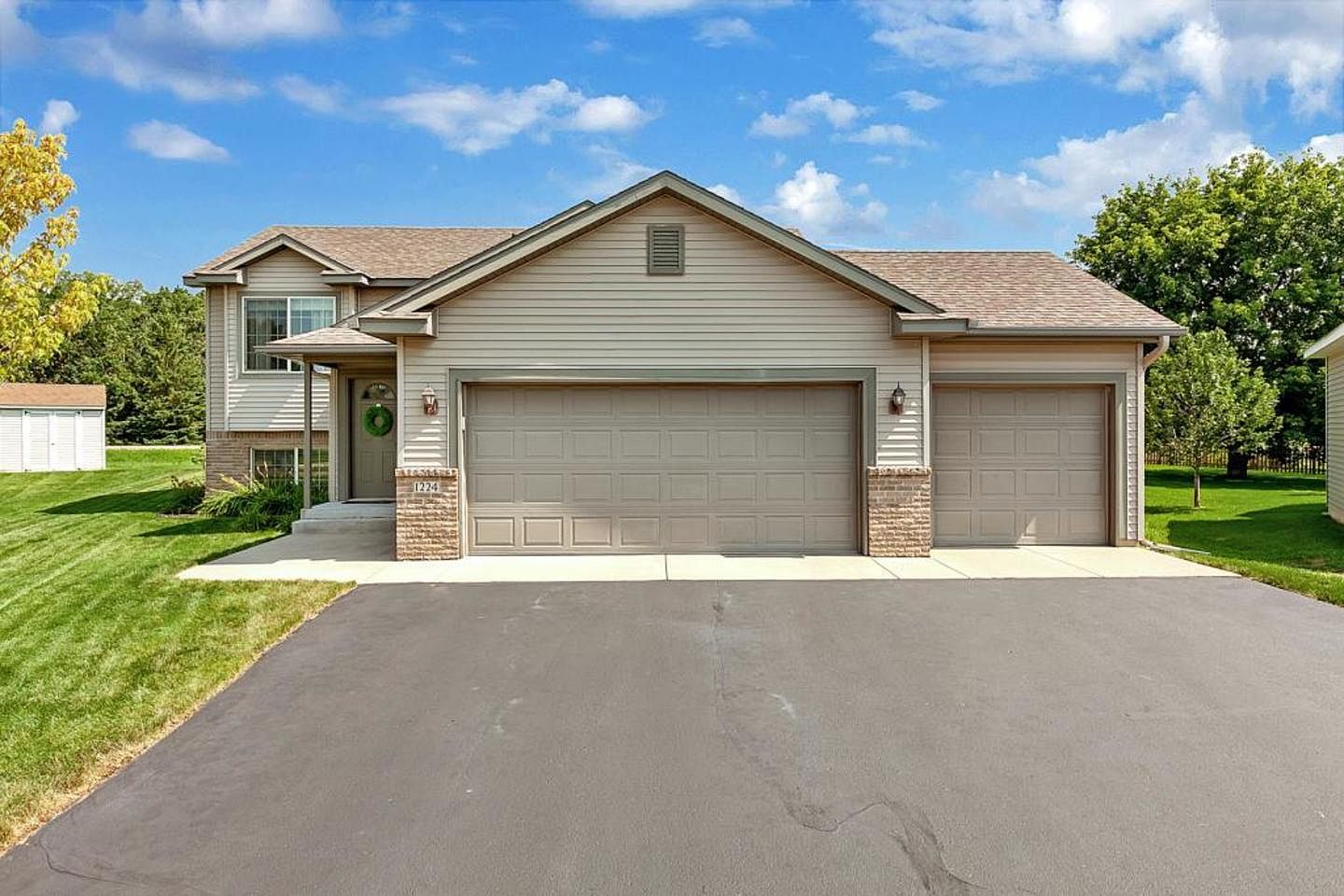 1224 Knickerbocker Ct, Sartell, MN 56377 | Zillow