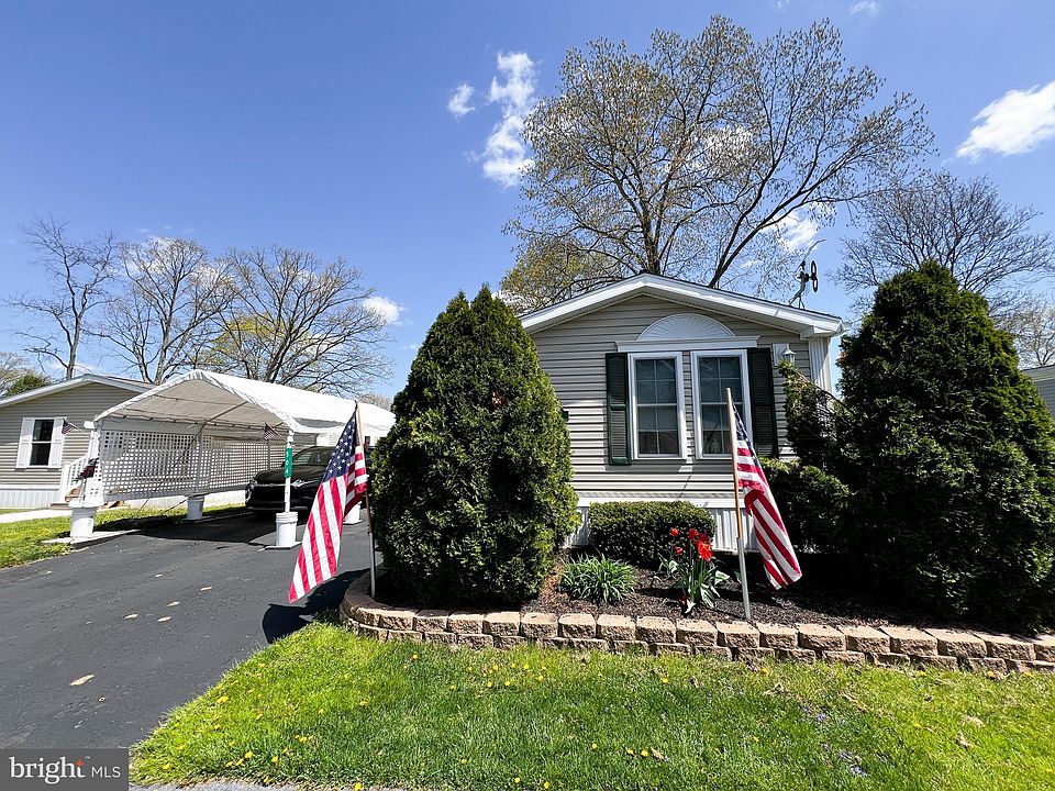 504 Maple Dr, Green Lane, PA 18054 | Zillow