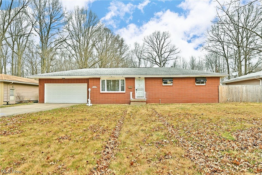 2726 Beal St NW, Warren, OH 44485 | MLS #5020870 | Zillow