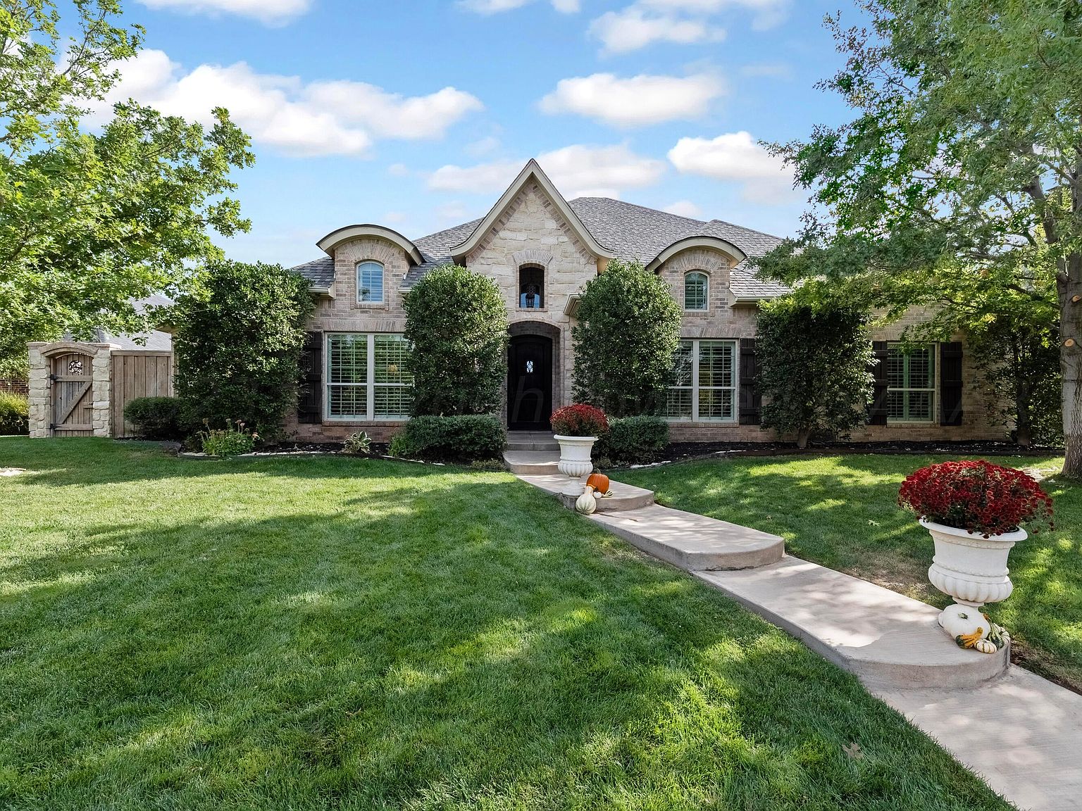 7607 Continental Pkwy, Amarillo, TX 79119 | MLS #23-7304 | Zillow