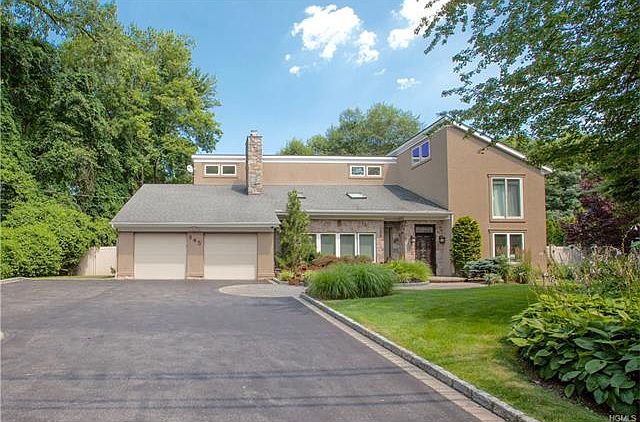 945 Knollwood Rd, White Plains, NY 10603 | Zillow