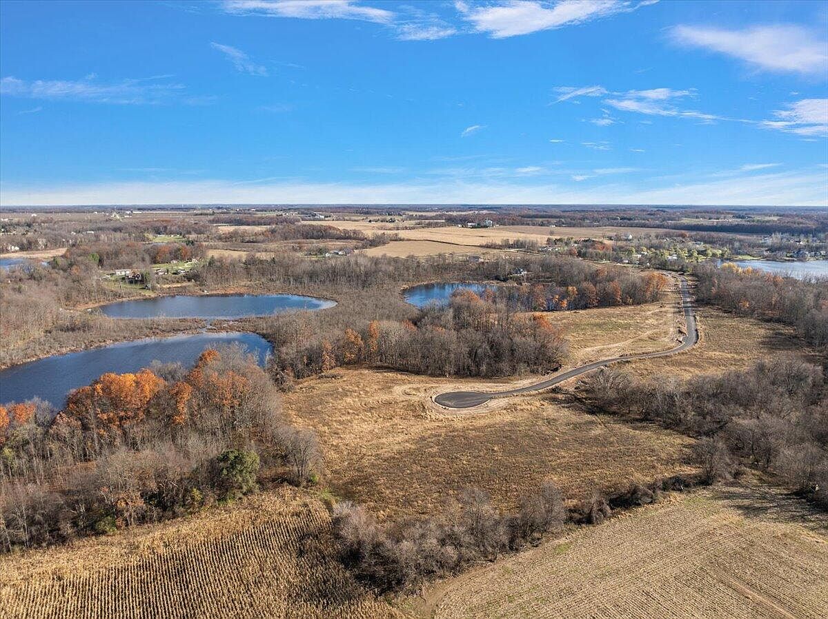 7 Casner Lake Dr, Belding, MI 48809 | MLS #25012359 | Zillow