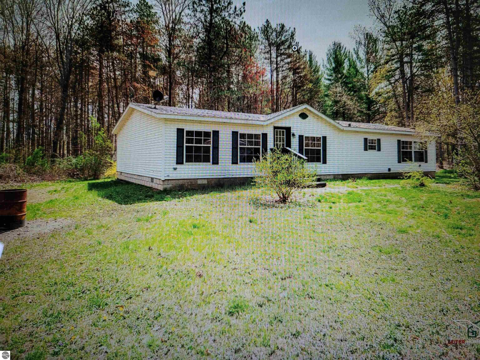 11923 E Spencer Rd, Sumner, MI 48889 | Zillow