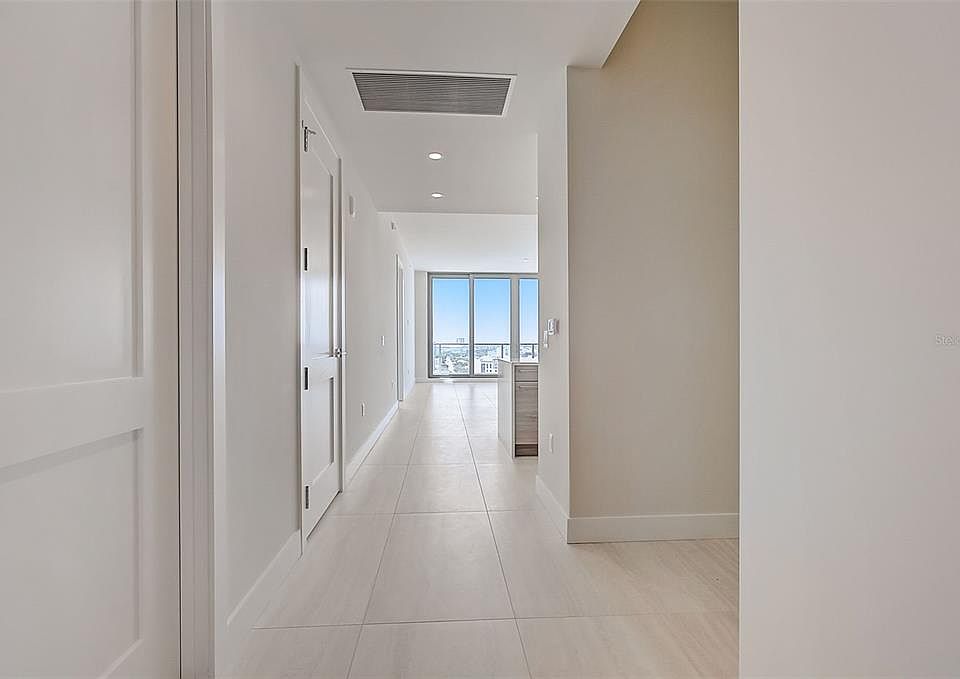 301 1st St S Saint Petersburg FL | Zillow