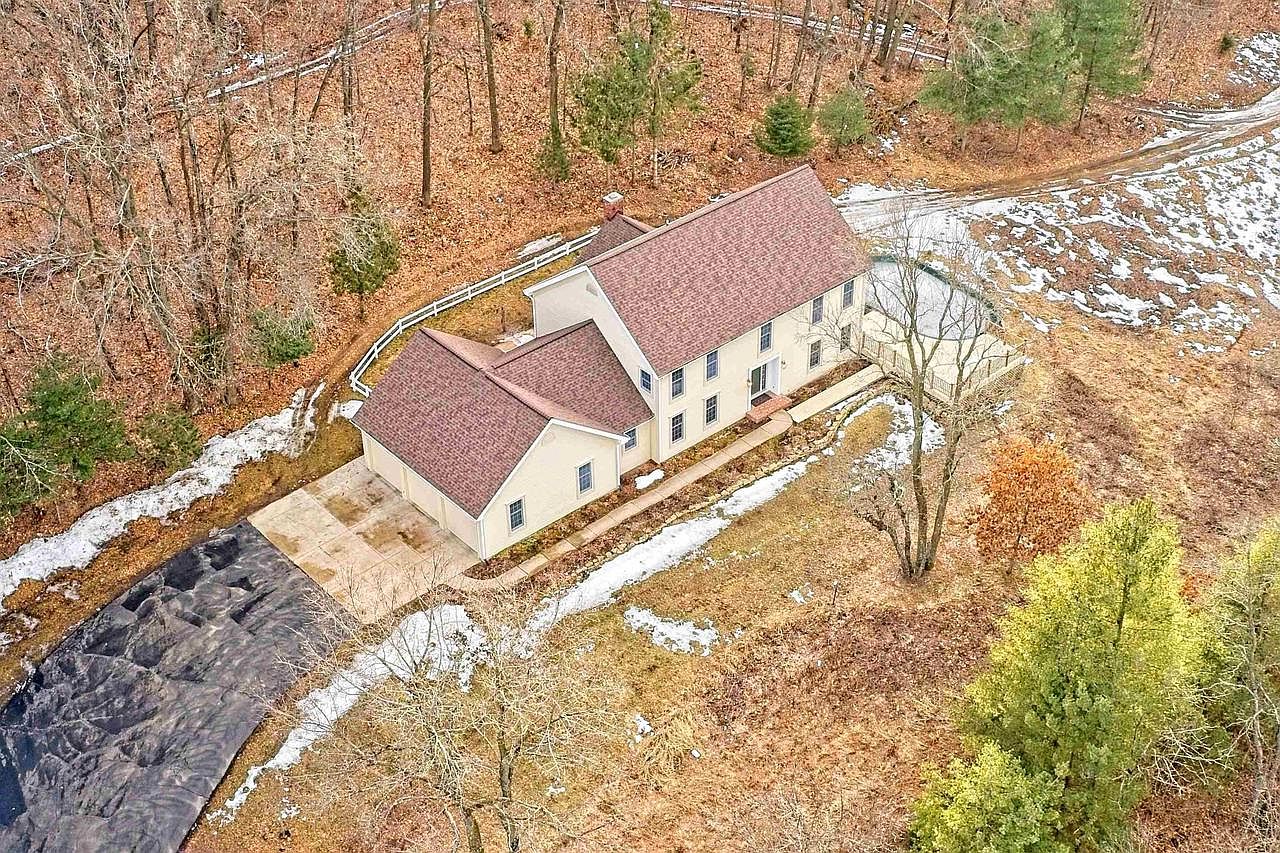 W8849 County Road CS, Poynette, WI 53955 | Zillow