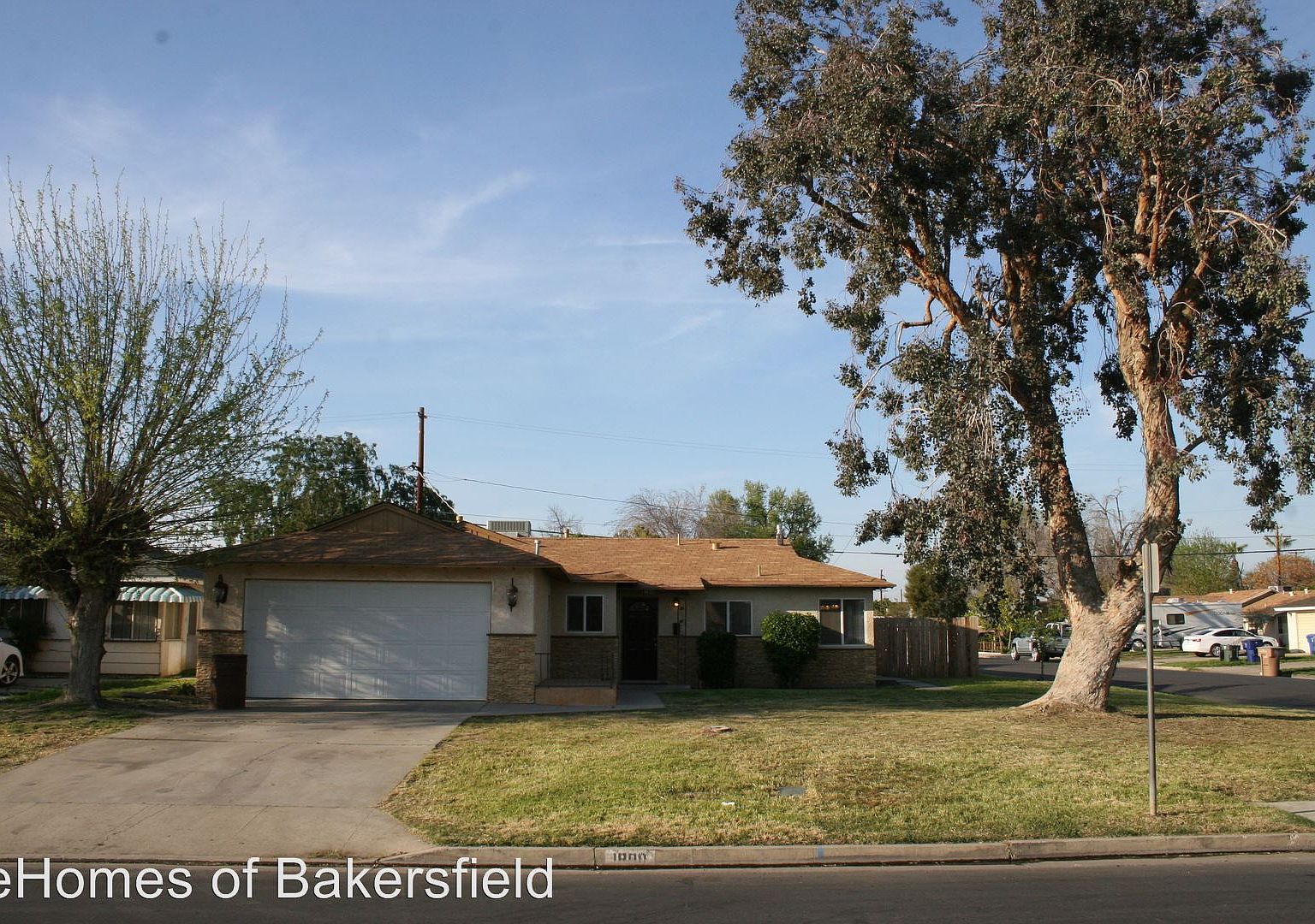 1800 Lacey St, Bakersfield, CA 93304 | Zillow