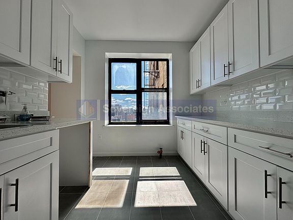 590 Fort Washington Ave APT 1D, New York, NY 10033 | Zillow