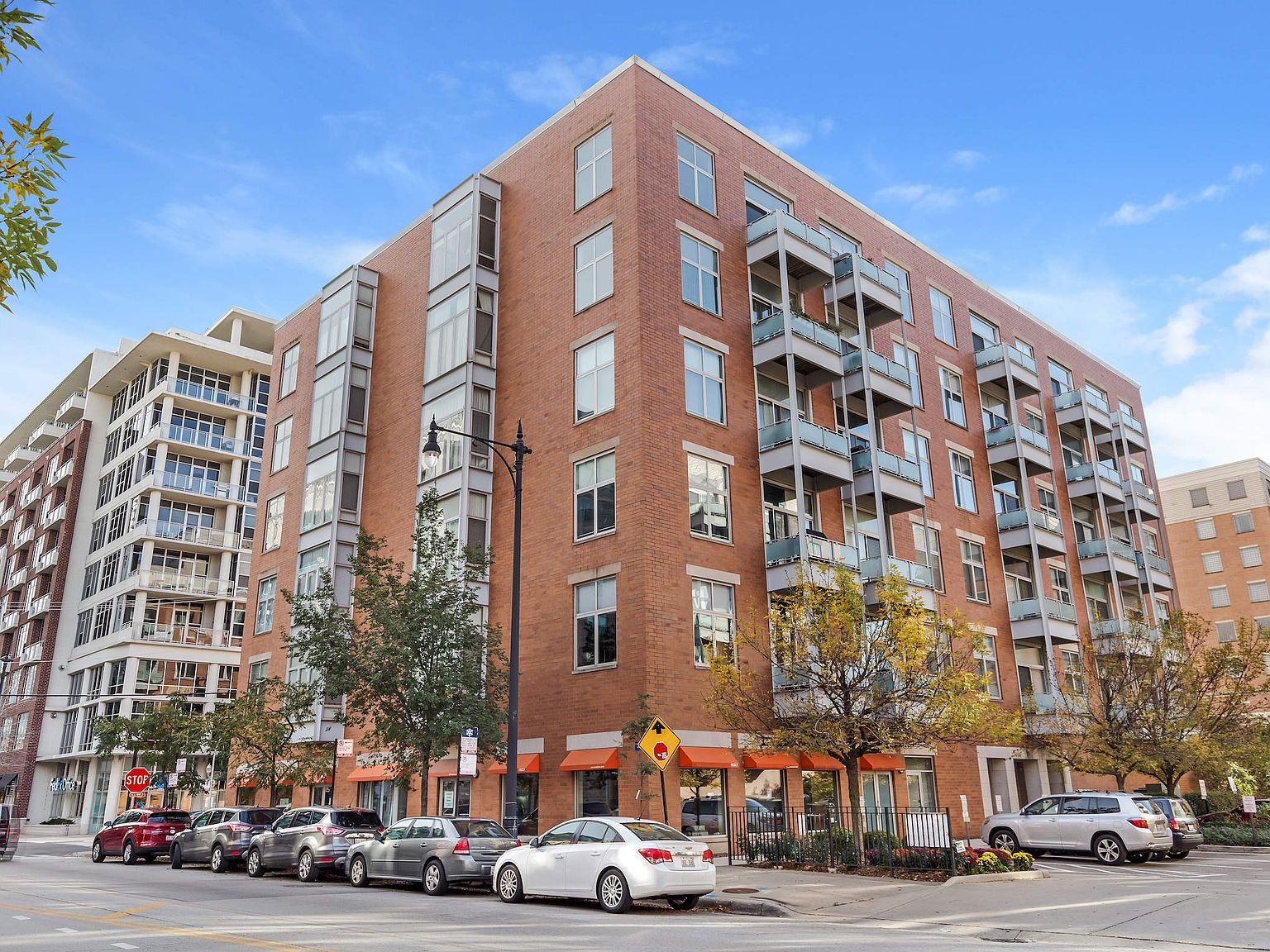939 W Madison St APT 405, Chicago, IL 60607 | Zillow