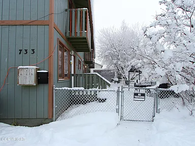 733 Irwin St Anchorage AK | Zillow
