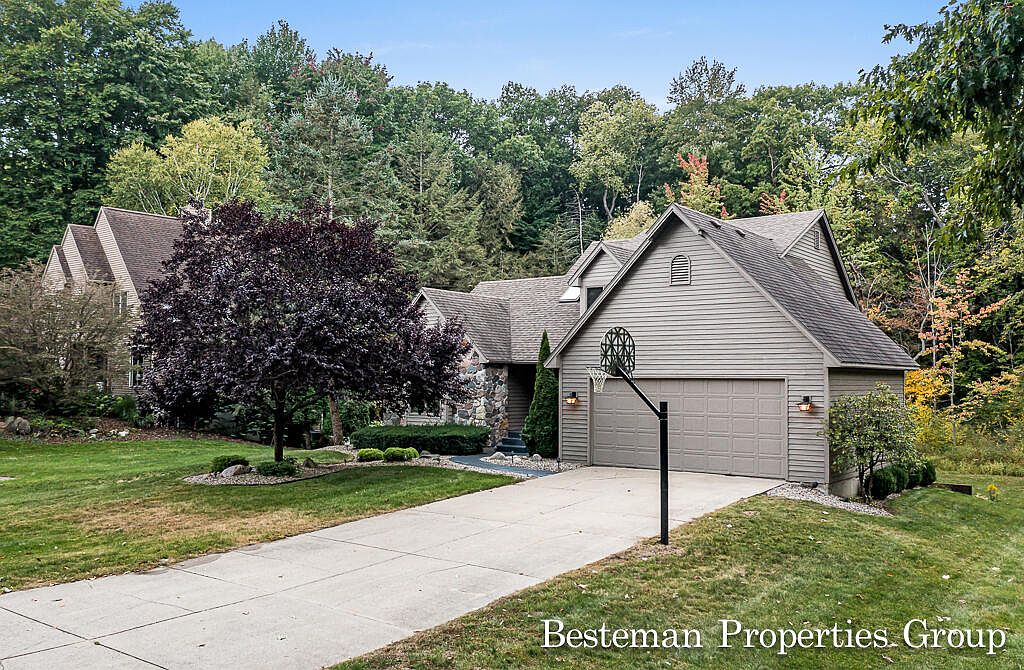 18121 Lovell Rd, Spring Lake, MI 49456 | MLS #23137152 | Zillow