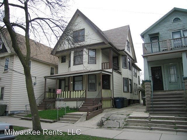 1745 N Franklin Pl, Milwaukee, WI 53202 | Zillow