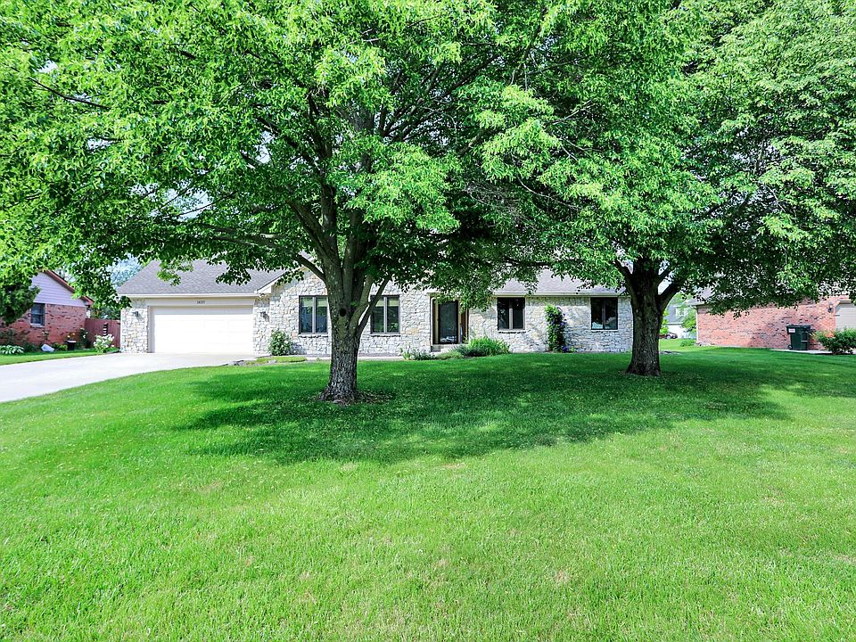 1637 Valley Brook Dr, Indianapolis, IN 46229 | Zillow