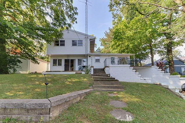 18371 Kickapoo Ln, Hudson, IL 61748 | Zillow