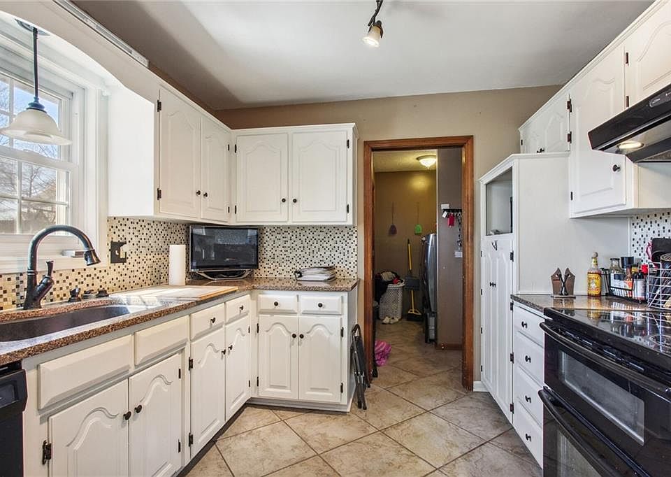 8520 N Beaman Ave, Kansas City, MO 64154 | Zillow