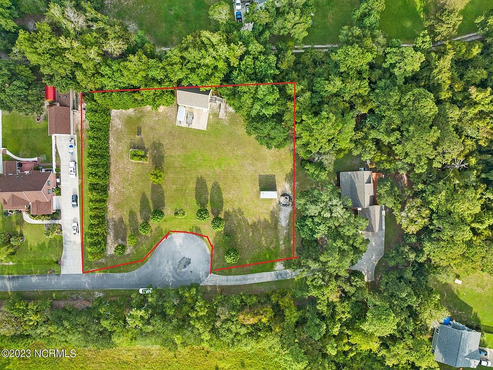 127 & 129 Greyson Lane, Newport, NC 28570 | Zillow