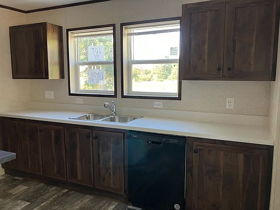 31 Shamrock Park Site #31, Albany, MN 56307 | Zillow