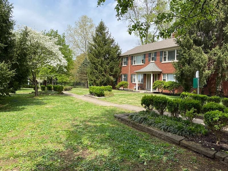 2454 Grinstead Dr B4 Louisville Ky 40204 Zillow