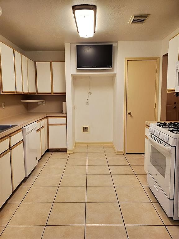 2203 Ragland Dr, Houston, TX 77067 | Zillow