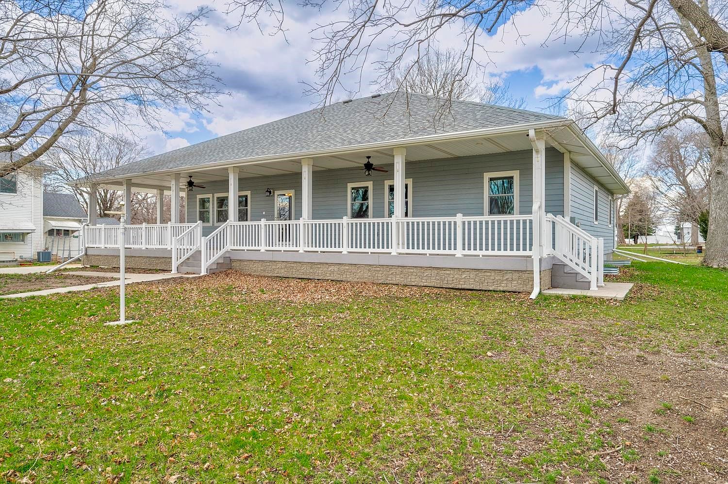 1105 Center St, Ruthven, IA 51358 | Zillow