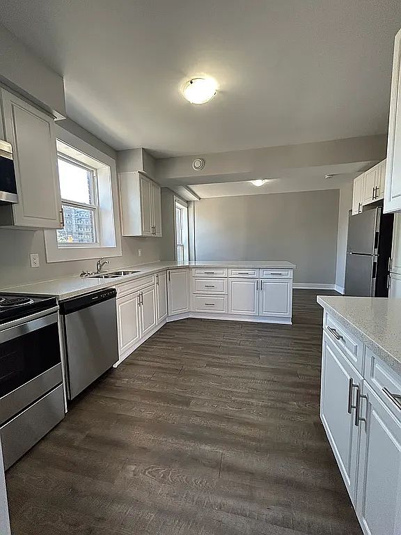 9 Holton Ave N #3, Hamilton, ON L8L 6H3 | Zillow
