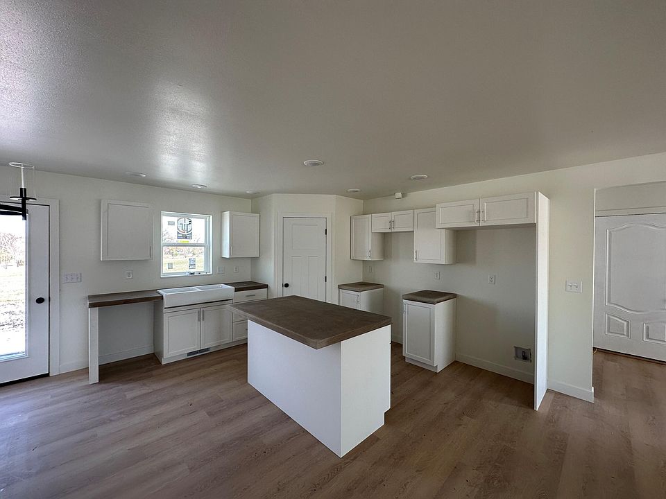 740 Eventide Ave, Lake Norden, SD 57248 | MLS #23-101 | Zillow