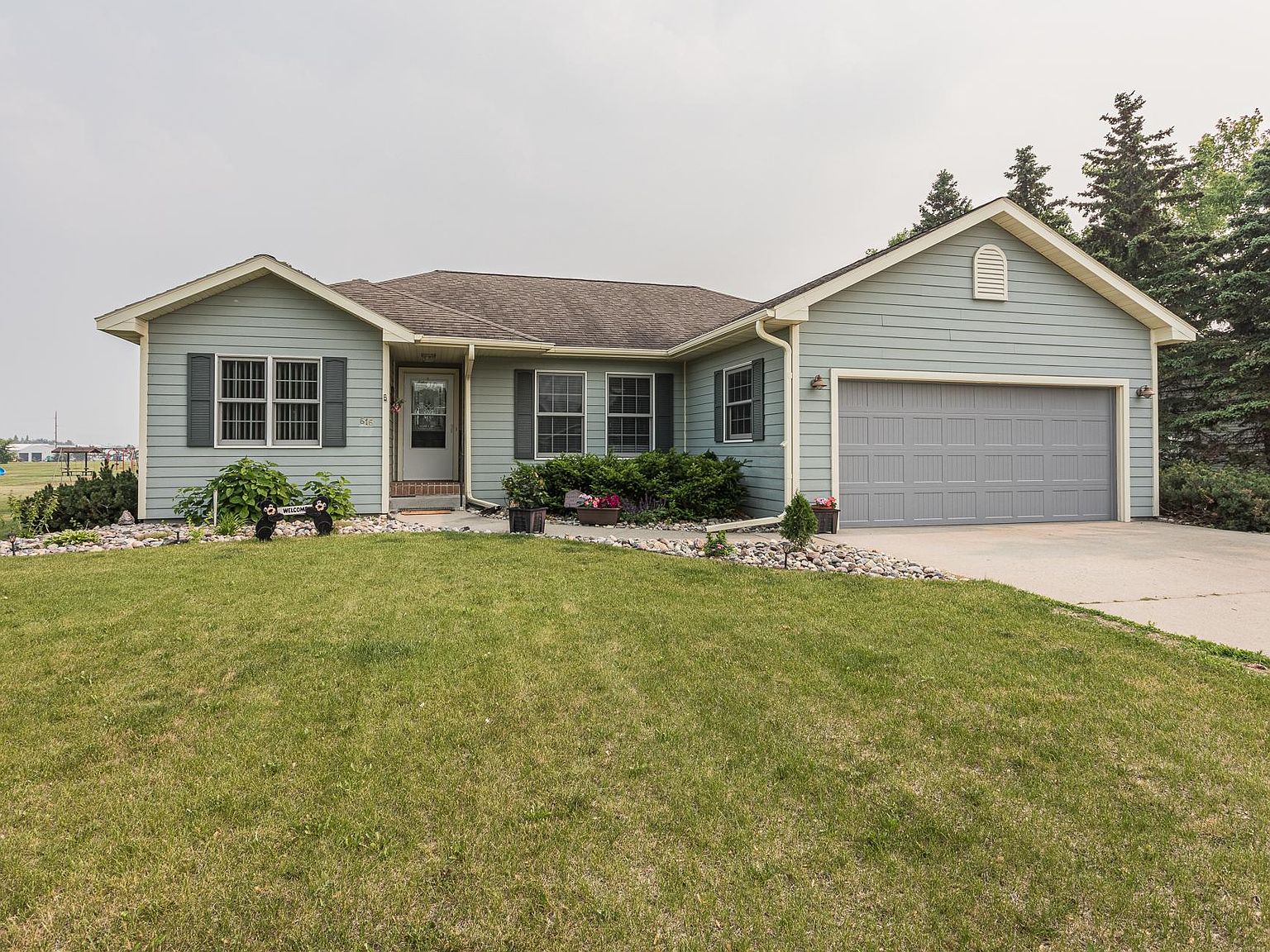 616 6th St NE, Perham, MN 56573 | Zillow