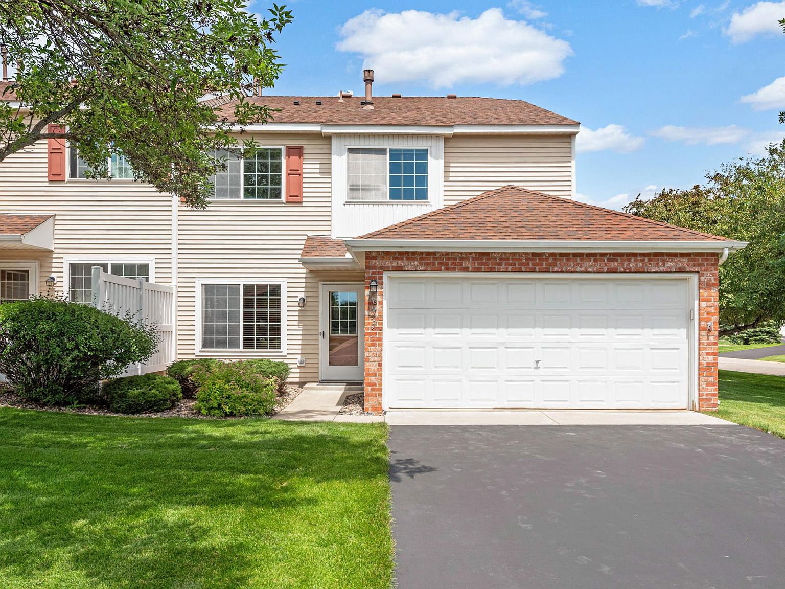 6407 158th St W, Apple Valley, MN 55124 | Zillow