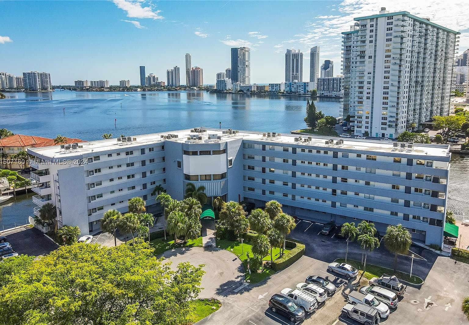 4000 NE 170th St APT 300, North Miami Beach, FL 33160 | MLS #A11507160 ...