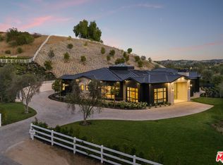 24105 Hidden Ridge Rd, Hidden Hills, CA 91302 | MLS #SR25080385 | Zillow