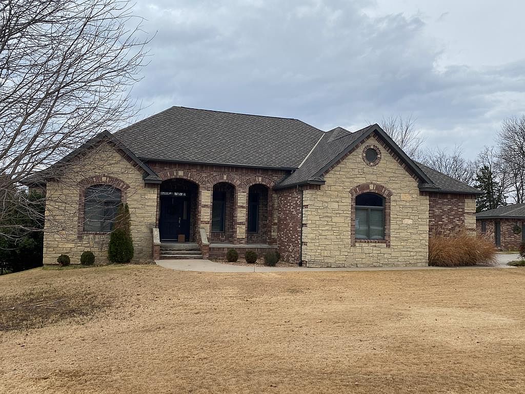 3274 Crown Dr, Independence, KS 67301 | Zillow