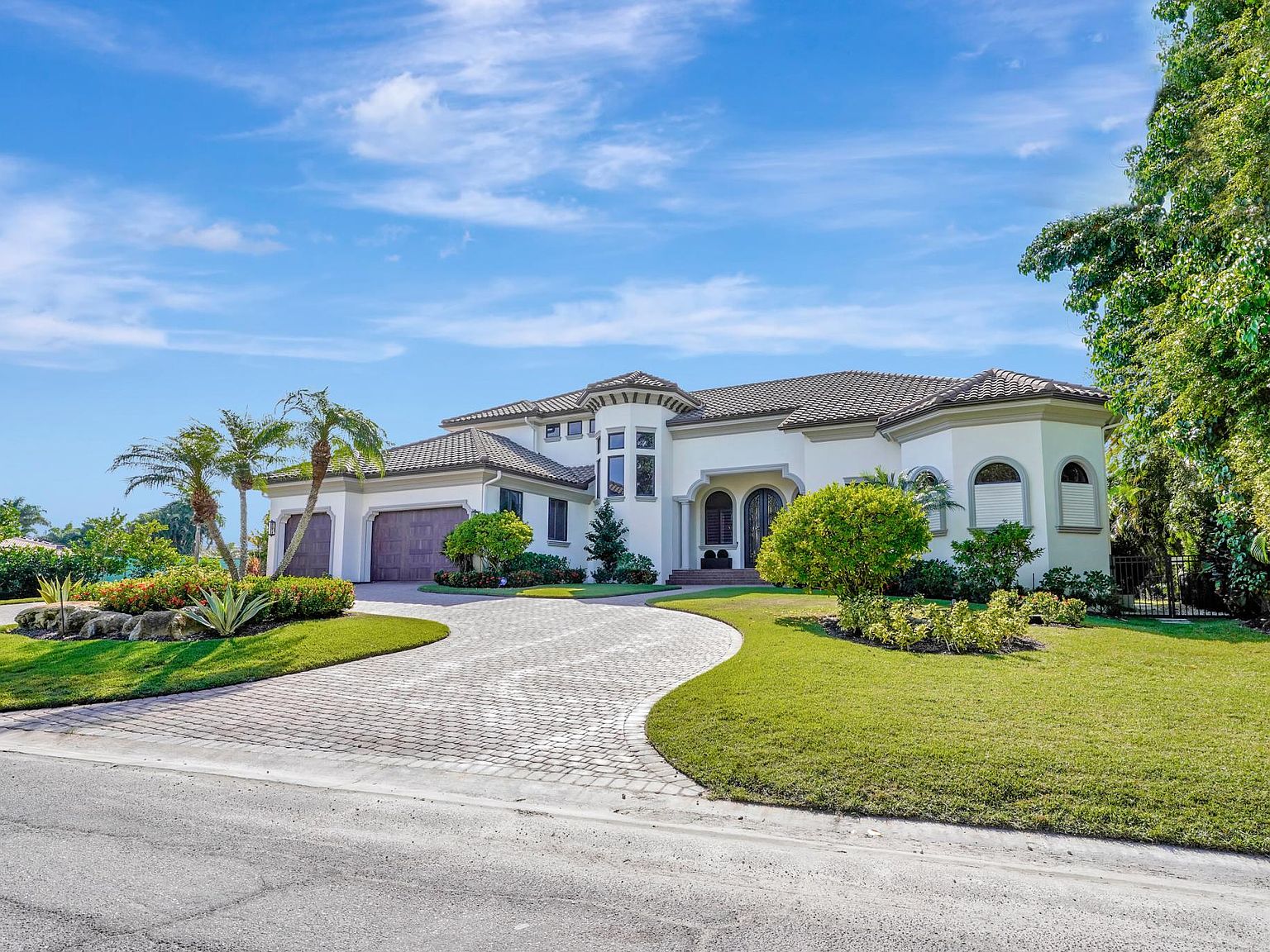 606 Binnacle Dr, Naples, FL 34103 | Zillow