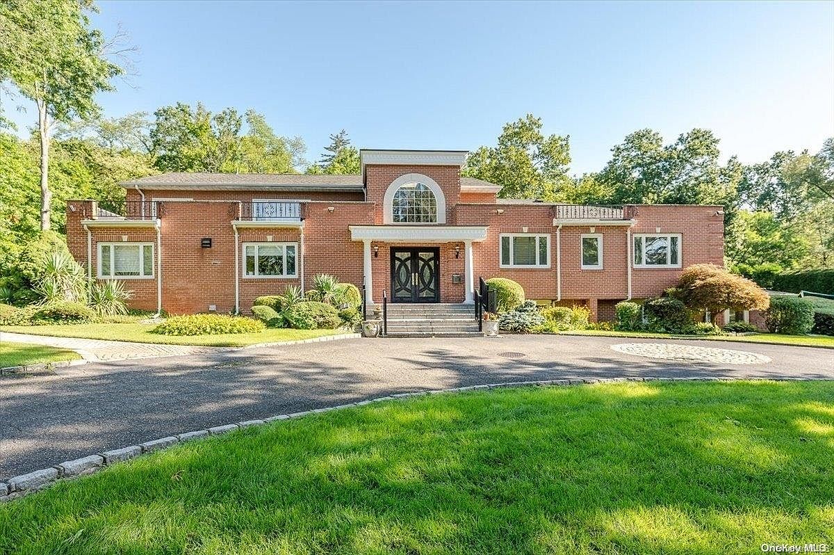 4 Sinclair Drive, Kings Pt, NY 11024 | Zillow