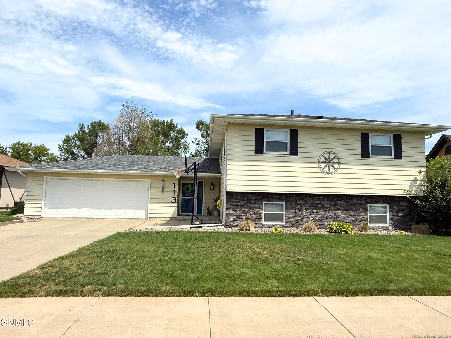 113 23rd St E, Williston, ND 58801 | Zillow