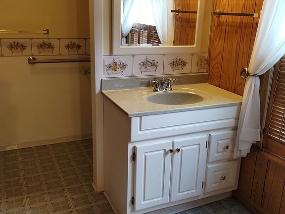 15660 Route 286 Hwy W #A, Clarksburg, PA 15725 | Zillow